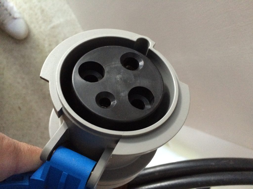 Temporary Laundry in a Mobile Laundry unit - Bermondsey Table Cloth ...